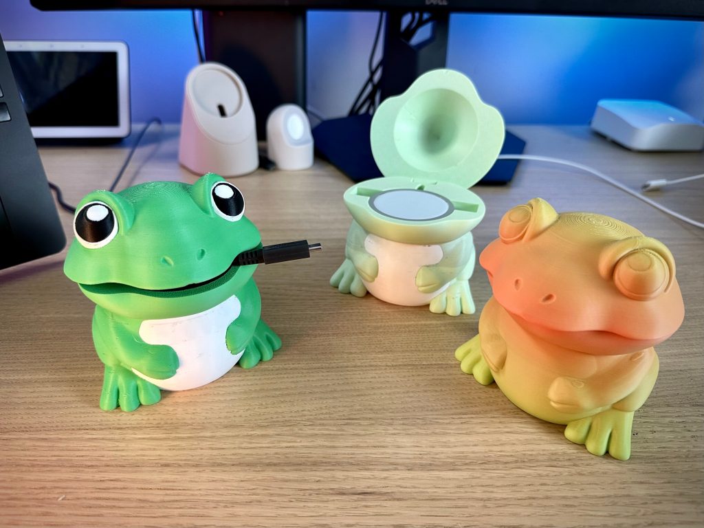 The Multitasking Frog: Cable Holder, Phone Stand & Wireless Charger